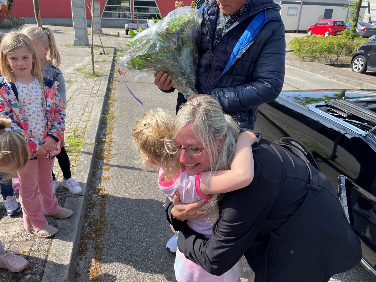 Vervulde wens Wensboom Borne - Verrassingsochtend voor juf Patricia van ...